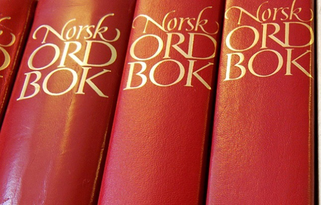 New norsk dictionaries - The Norwegian American